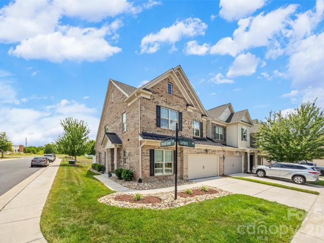 8012 Lantern Way
