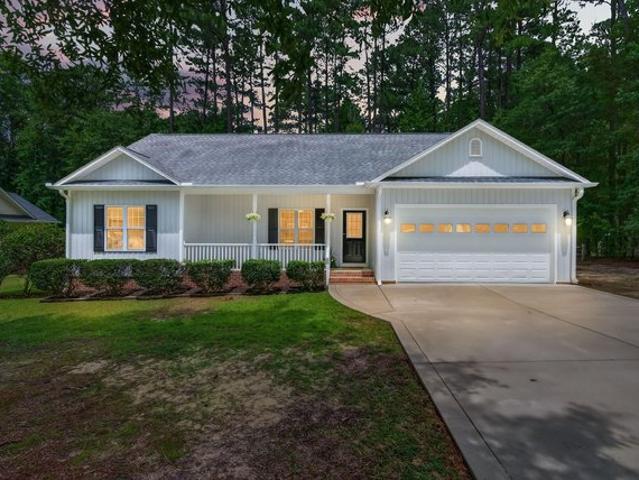 8012 Royal Dr, Sanford, NC 27332