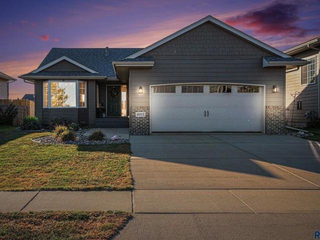 8012 W Wilson Dr, Sioux Falls, SD 57106