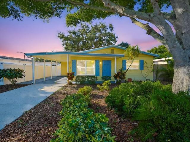 8012 26th Ave N, St. Petersburg, FL 33710 | MLS #TB8428 | Compass