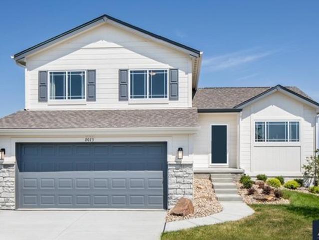 8013 N 113th St, Omaha, NE 68142