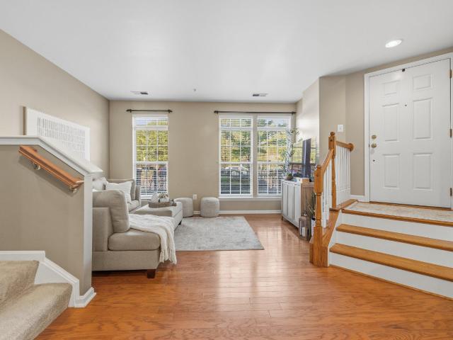 8013 Crescent Park Dr, Gainesville, VA 20155 | MLS #VAPW2116 | Compass