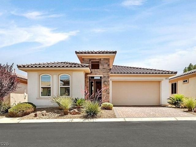 8013 Glimmerglass Ave, Las Vegas, NV 89178