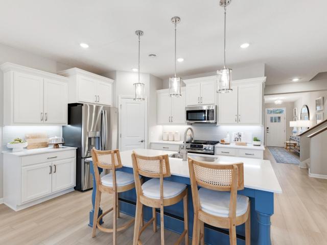 8013 Xyloid Lane
