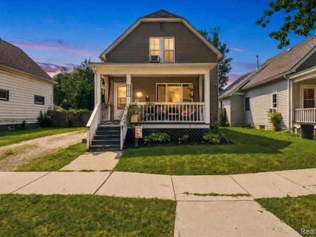 801 16th St, Port Huron, MI 48060