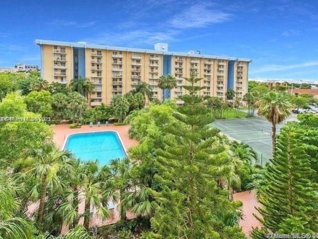 801 47th Ave NW #207W, Miami, FL 33126