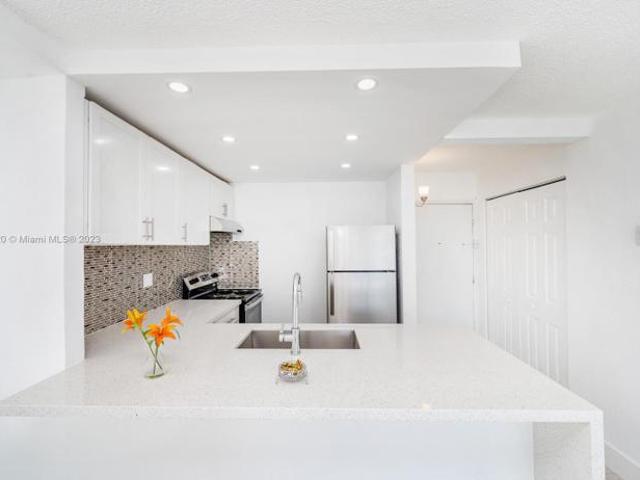 801 47th Ave NW #903W, Miami, FL 33126