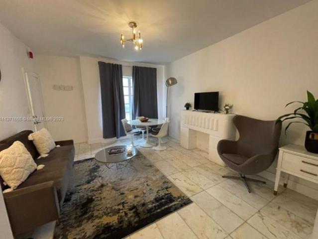 801 8th St #103, Miami Beach, FL 33139