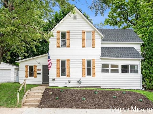 801 Coldbrook St NE, Grand Rapids, MI 49503