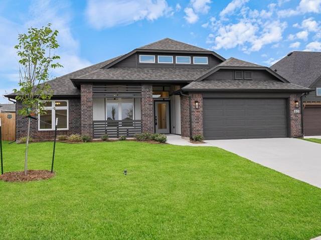 801 Caladium Dr, Yukon, OK 73099