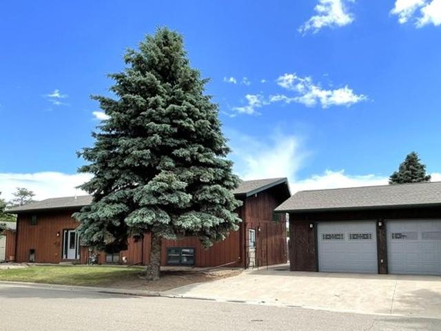 801 Cedar Ave, Onida, SD 57564