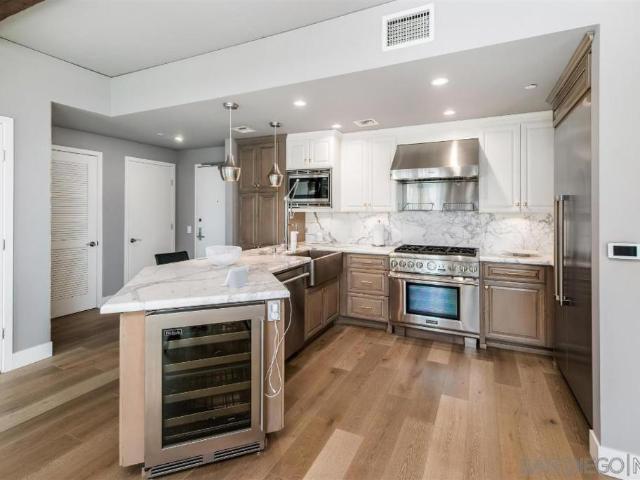 801 ash street 1303