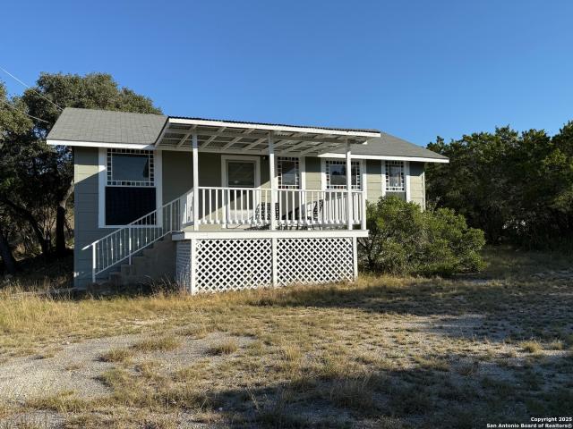 801 Blue Bill Cove Dr, Lakehills, TX 78063 | MLS #1921