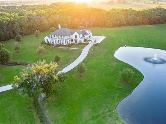 801 Breaux Rd, Lafayette, LA 70506