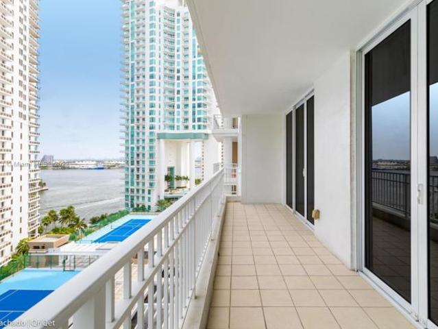 801 Brickell Key Blvd #1404 Miami, FL 33131