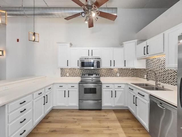 801 Broadway Avenue NW # 440