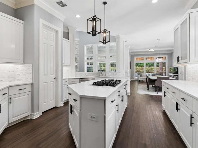 801 Glendevon Drive