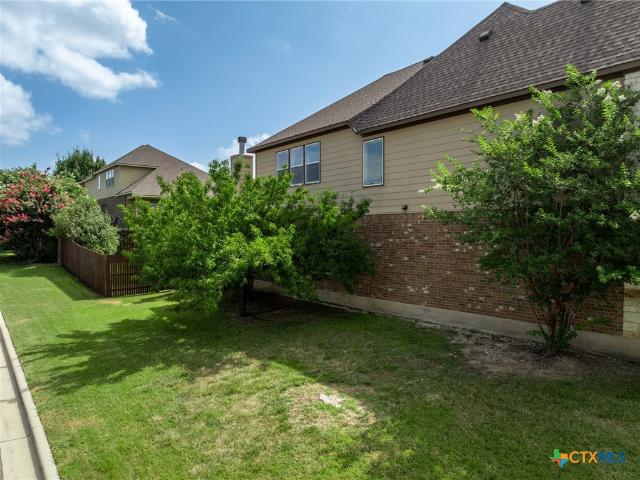801 Green Meadow Drive