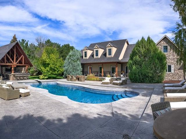 801 Deervalley Dr, Sidney, NE 69162