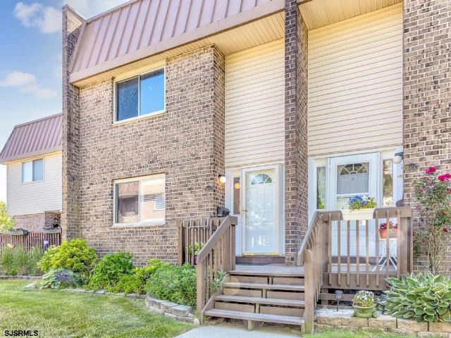 801 Dudley Ct