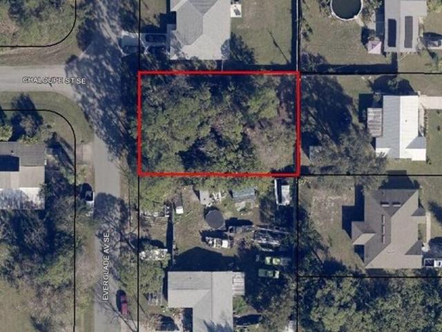 801 Everglade Ave SE, Palm Bay, FL 32909