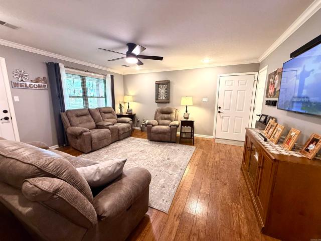 801 Hillview