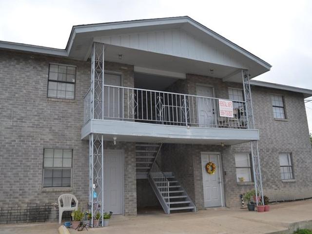 801 Okane St, Laredo, TX 78040