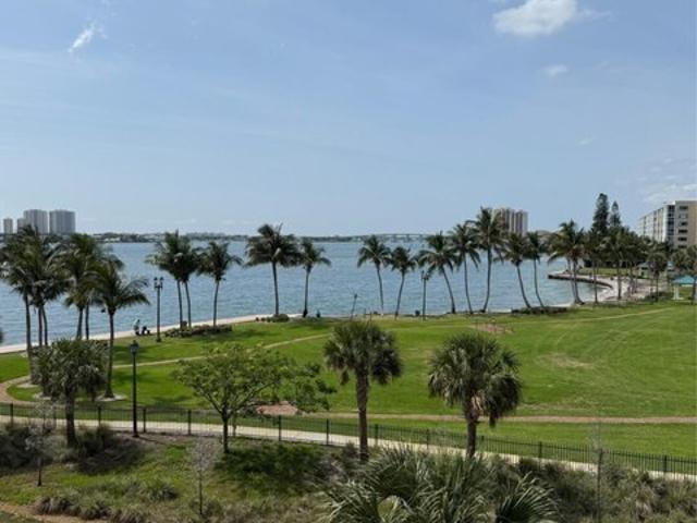 801 Lake Shore Dr Apt 411, Lake Park, FL 33403