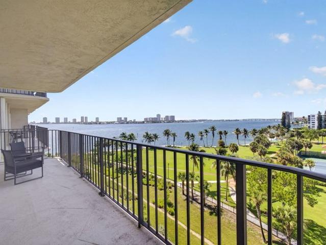 801 Lake Shore Dr Apt 716, Lake Park, FL 33403