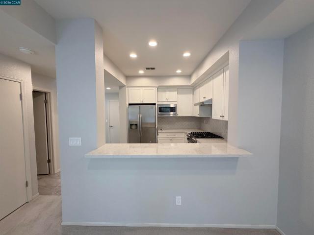 801 Lakemont Pl 6