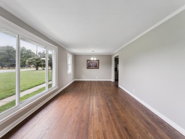 801 Lemont Dr