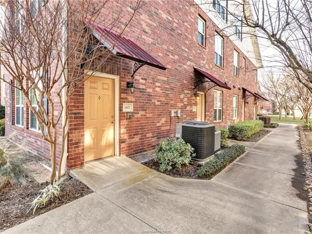 801 Luther Street W 1401