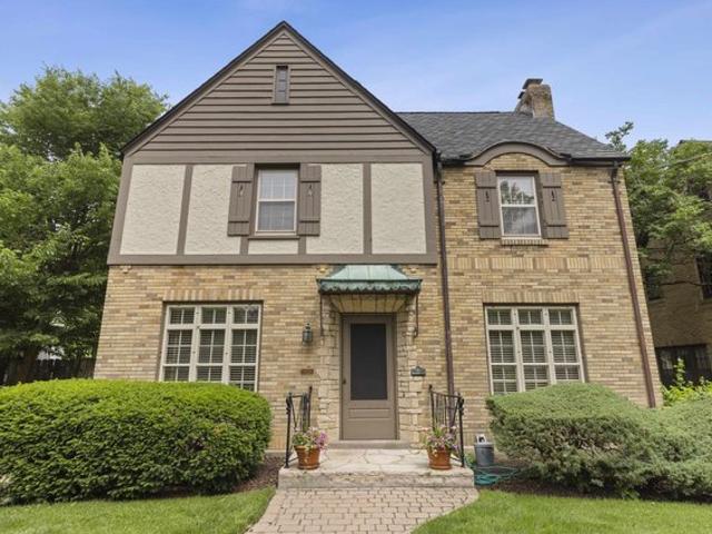 801 Lundvall Ave, Rockford, IL 61107