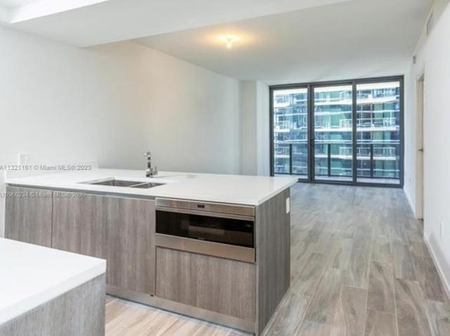 801 Miami Ave S #1607, Miami, FL 33130