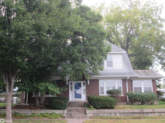 801 N 5th St, Burlington, IA 52601