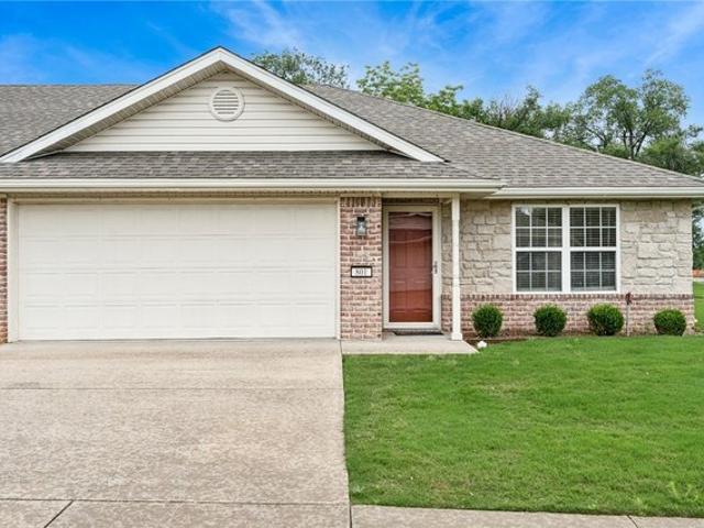 801 N 19th St, Rogers, AR 72756
