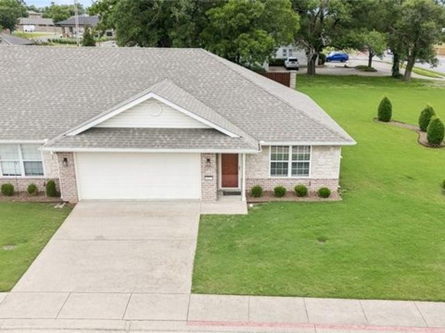 801 N 19th St, Rogers, AR 72756