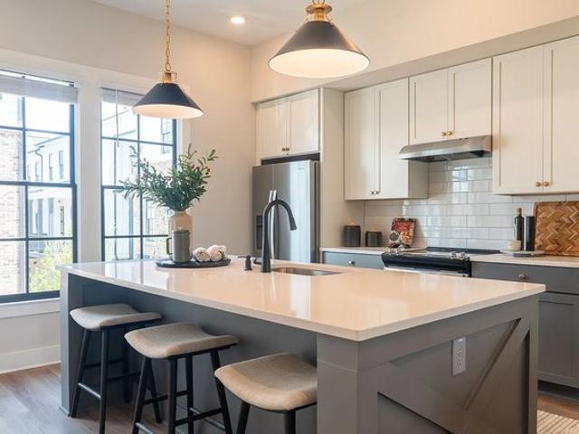 801 N Central Ave, Hapeville, GA 30354