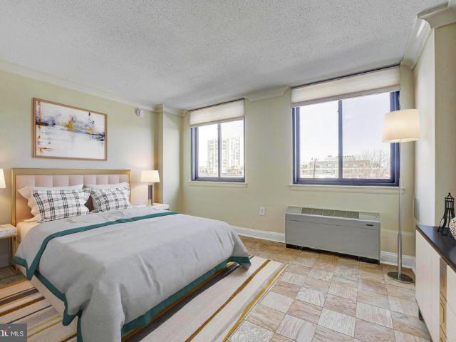 801 N Pitt Street # 311