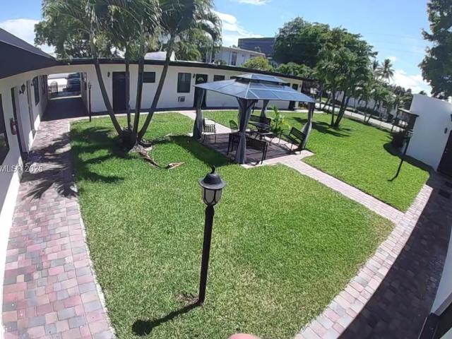 801 NE 10th St, Hallandale, United States, FL