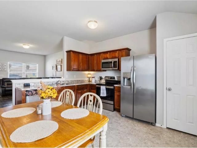 801 NW 68th Avenue