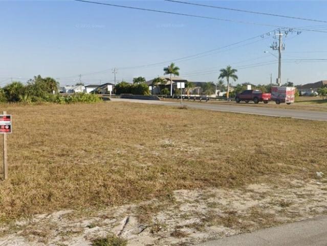 801 NW 8th Ter, Cape Coral, FL 33993 | MLS #2026007 | Compass