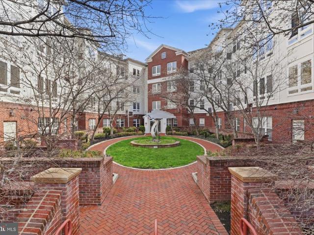 801 S Greenbrier Street # 103