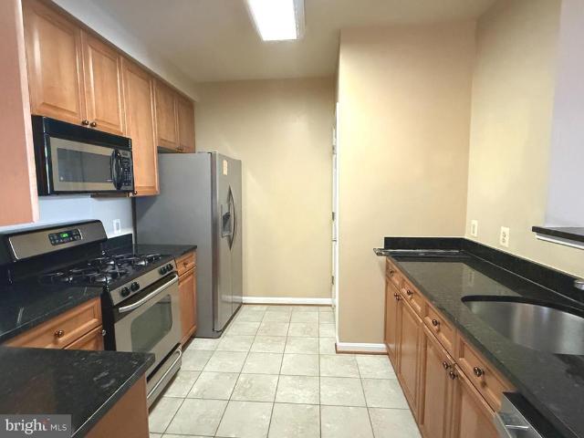 801 S Greenbrier Street # 215