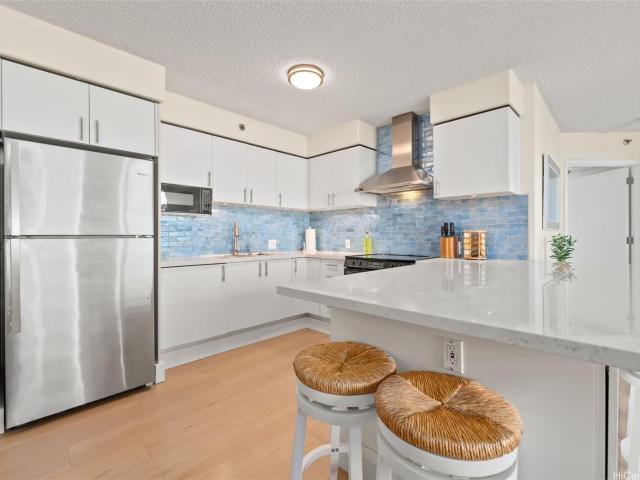 801 S King St, Unit 1107, Honolulu, HI 96813 | MLS #202604 | Compass