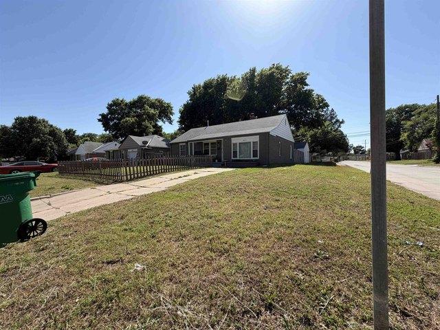 801 S Lightner Dr, Wichita, KS 67218