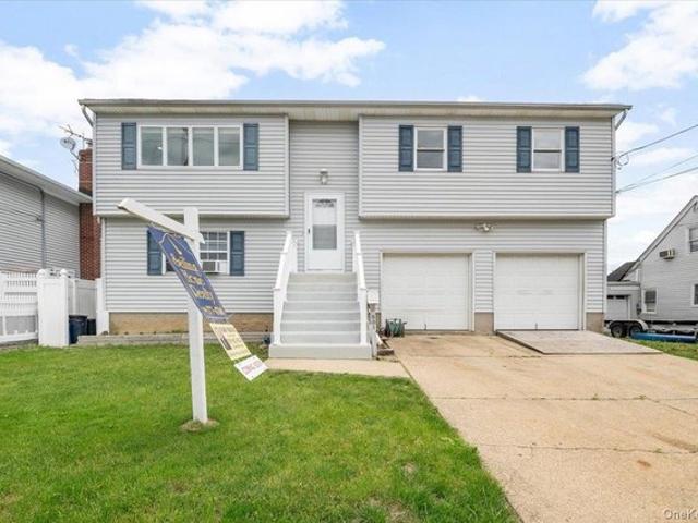 801 S Long Beach Ave, Freeport, NY 11520