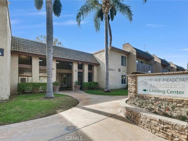 801 S Lyon St, Unit 42, Santa Ana, CA 92705 | MLS #PW25244 | Compass