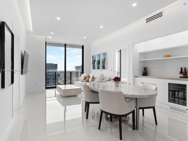 801 S Miami Ave #4910, Miami, FL 33130