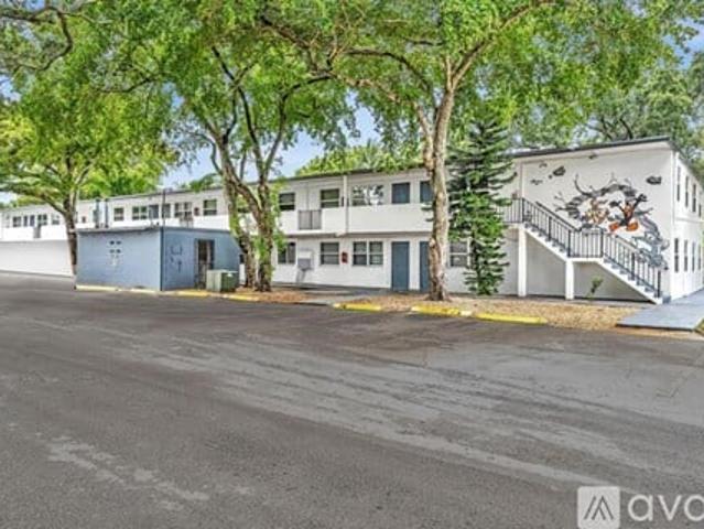 801 Southwest 15th Avenue, Unit 1 801 Southwest 15th Avenue, Unit 1